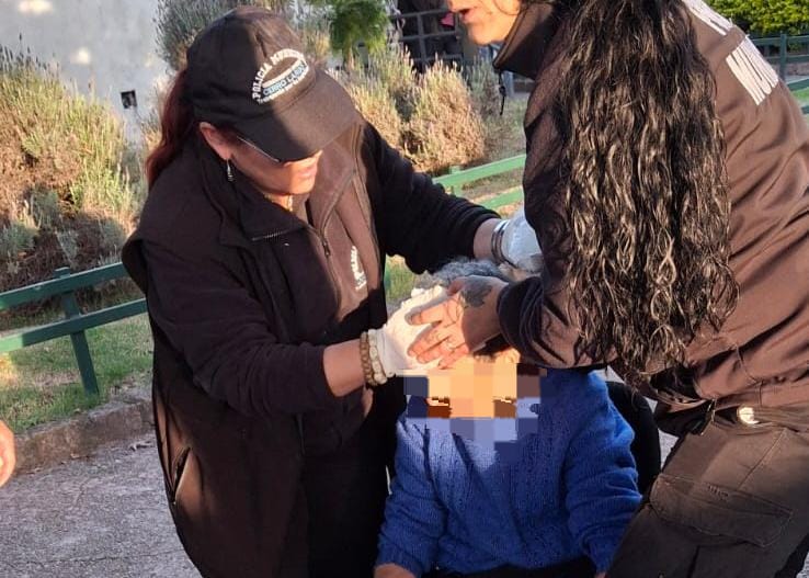 CONMOVEDOR: abuela de 93 años debió ser asistida por Policía Municipal ...